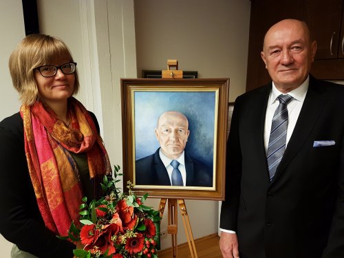 Karis Telefons mångåriga styrelseordförande Sven Holmberg hedrades med ...